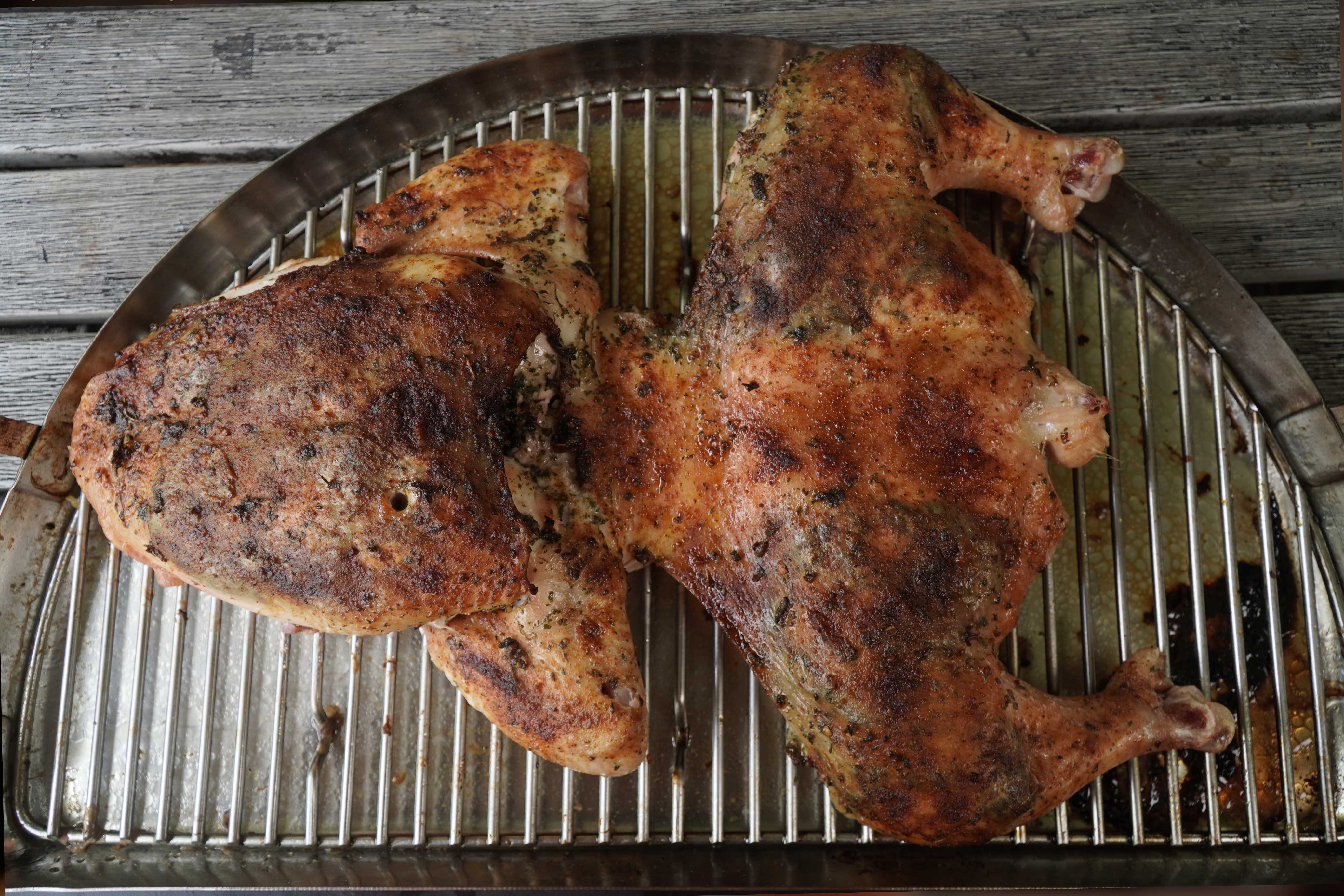 Spatchcock Nashville Hot Beer Can Frog Chicken – FogoCharcoal.com